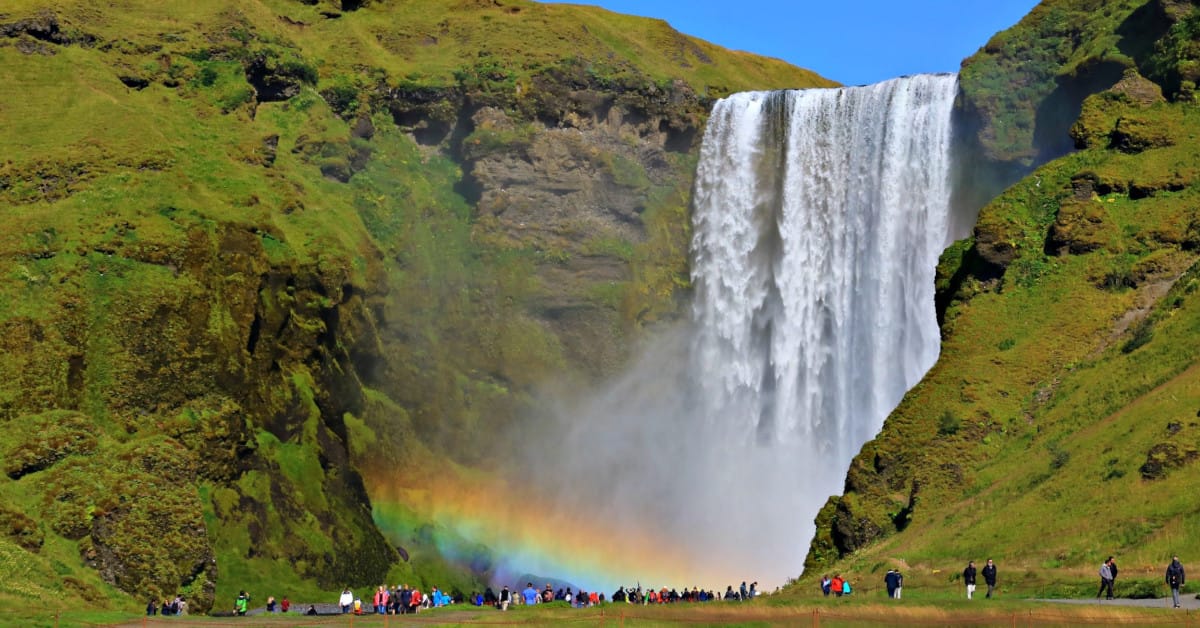 Iceland Hiking to Waterfalls: Top Trails, Best Views, and What to ...